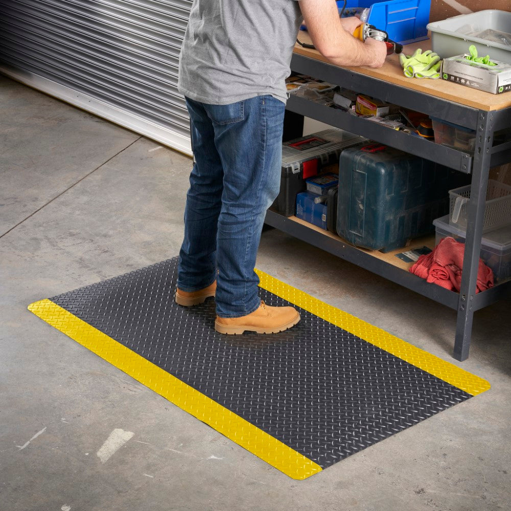 Custom Heavy Duty Diamond-Plate Sponge Mats # 7/8, Yellow Border, 3' x ...